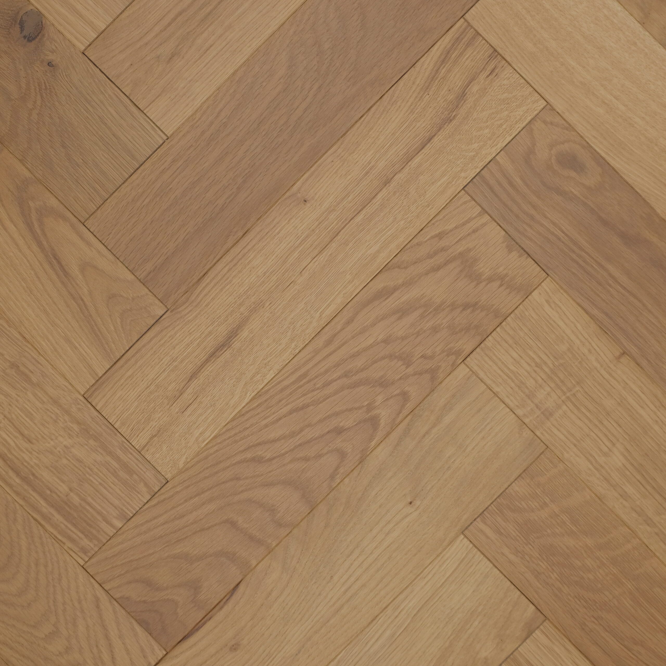 Woven & Woods Foundry Ashlar (Herringbone) Wood flooring | Woven & Woods
